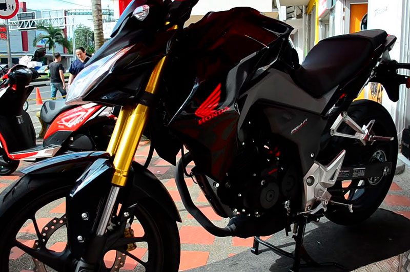 Moto Honda Cb 190 R linea 2019