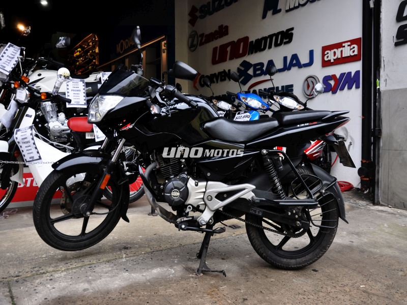 Moto Bajaj ROUSER 135 USADA CON 15000KM, INT 18742